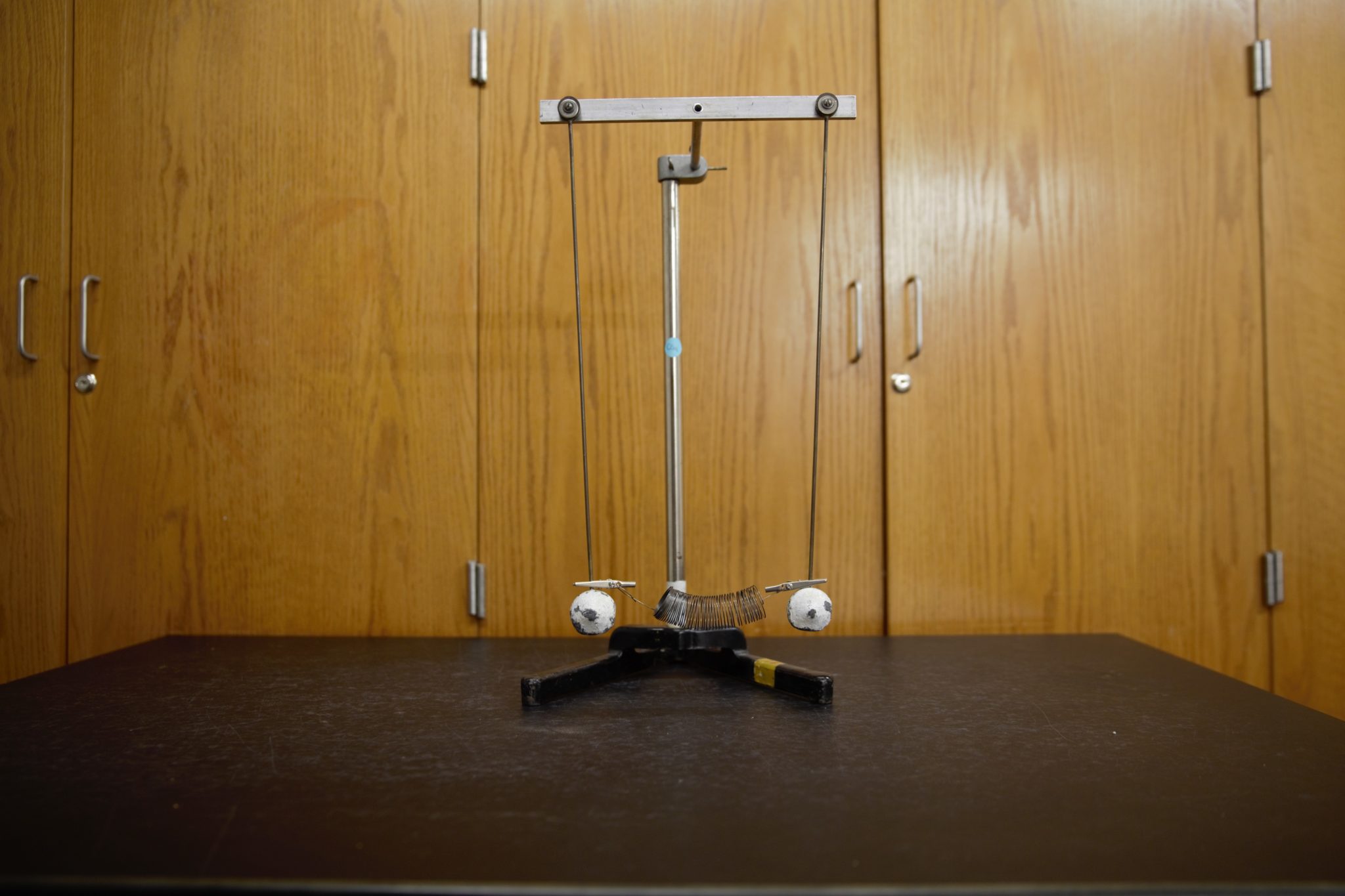 (3A70.25) Coupled Pendulum – TAMU Physics Lab Center