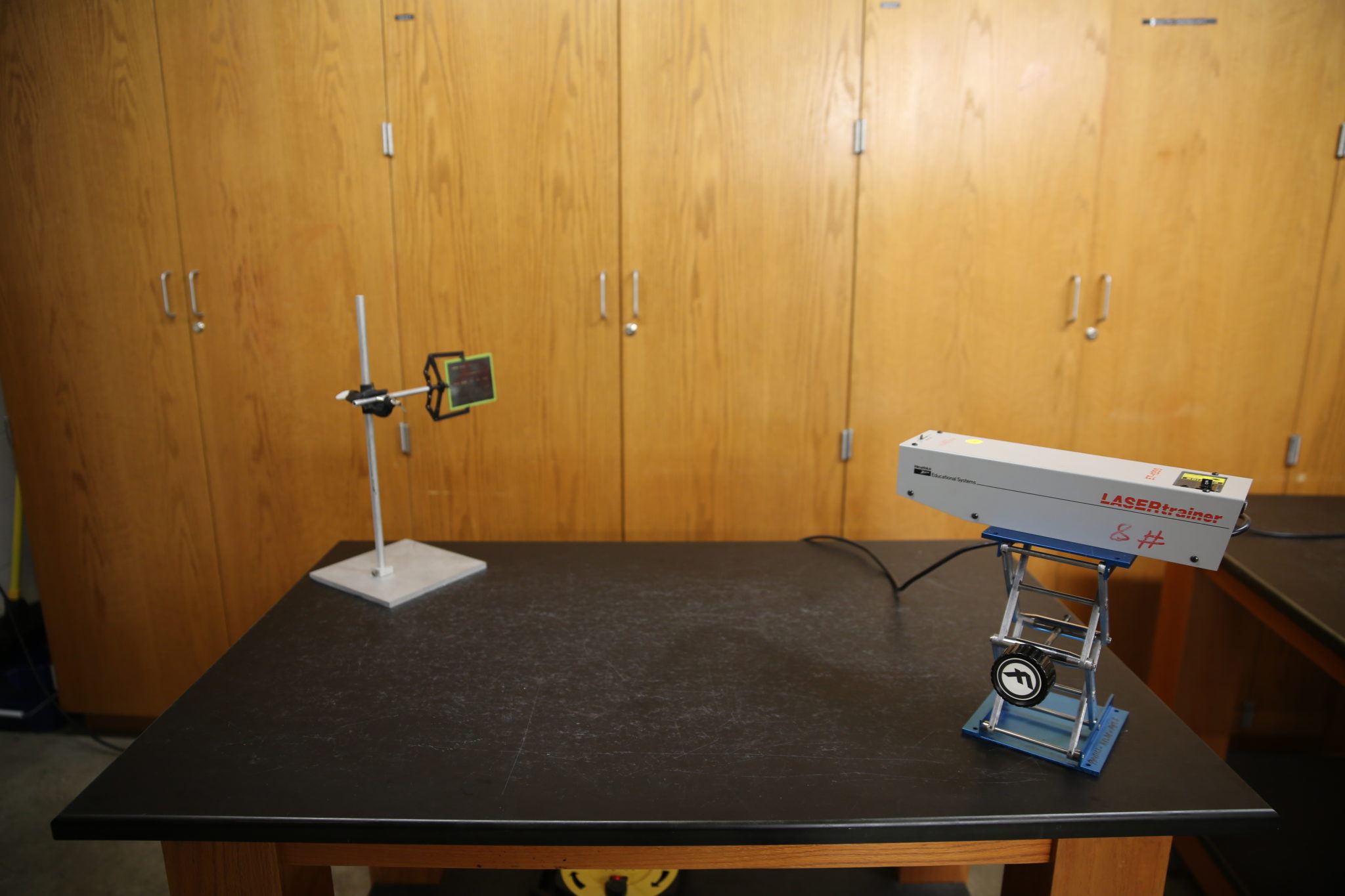 (6D20.15) Diffraction Grating – TAMU Physics Lab Center