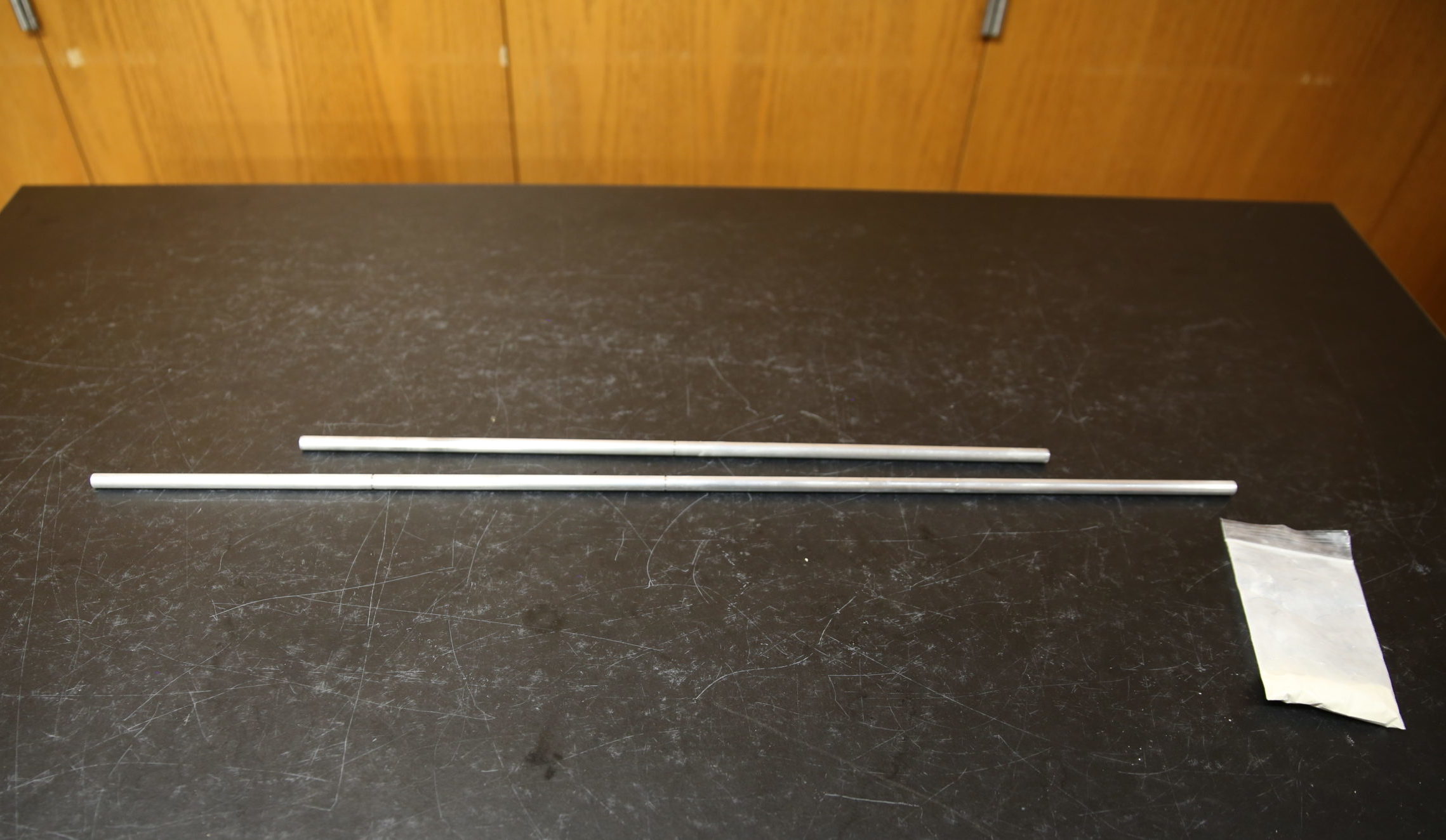 (3D40.30) Singing Rods – TAMU Physics Lab Center